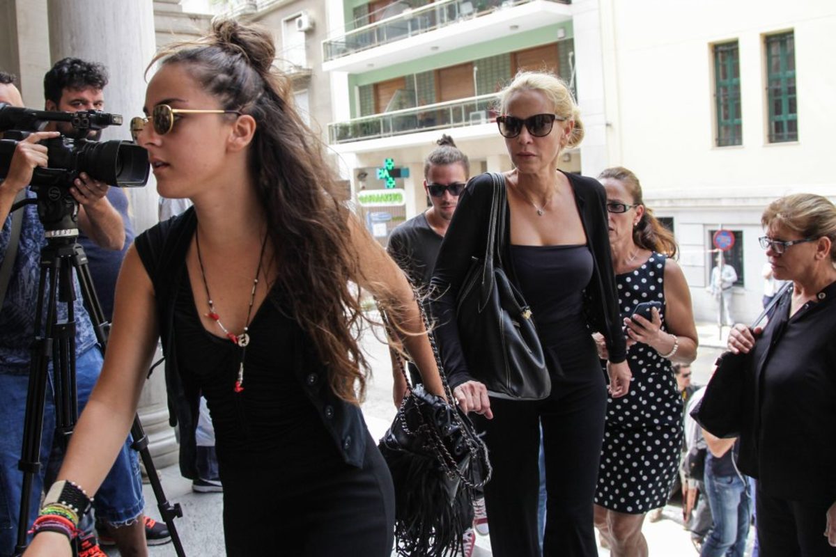 Μάρθα Κουτουμάνου: Θύμισε Ζωή [pics]