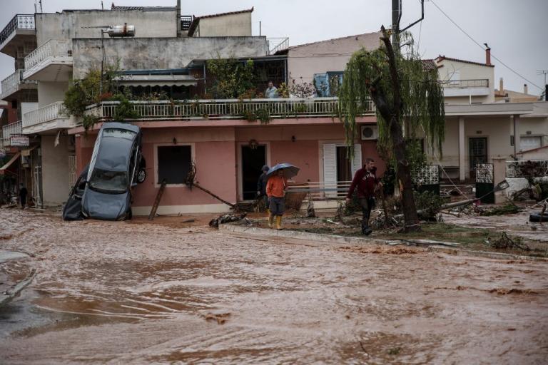 Μάνδρα: Τα πρόσωπα της τραγωδίας – Θρήνος και οδύνη για τους νεκρούς