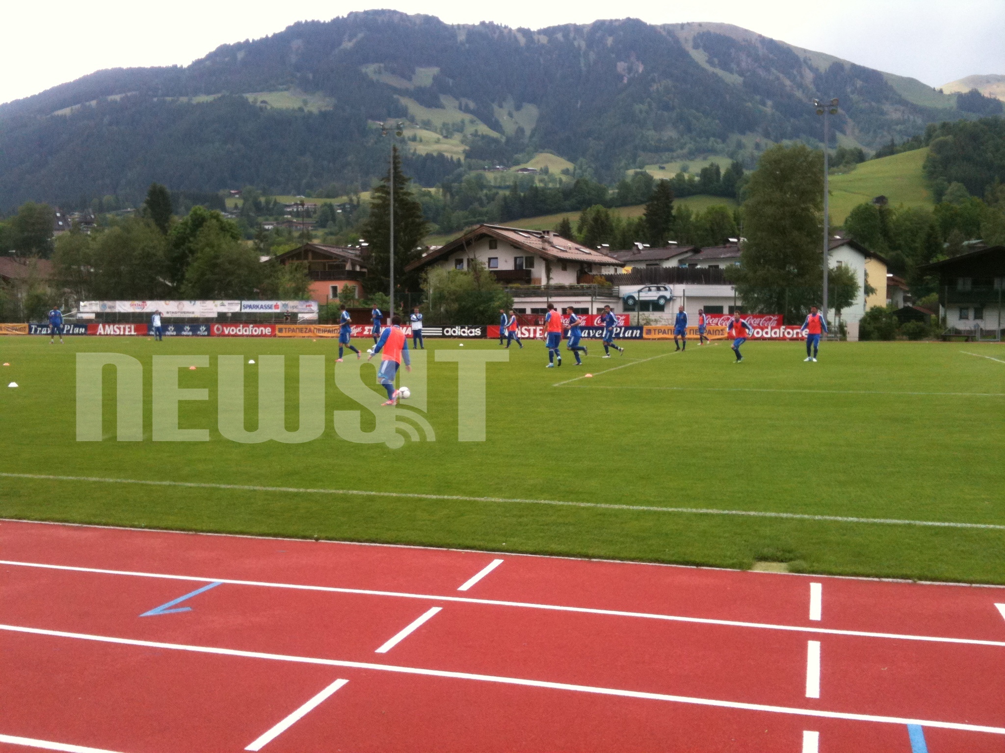 To NewsIt στην Αυστρία:Δείτε ΦΩΤΟ&ΒΙΝΤΕΟ απ'την προπόνηση της Εθνικής