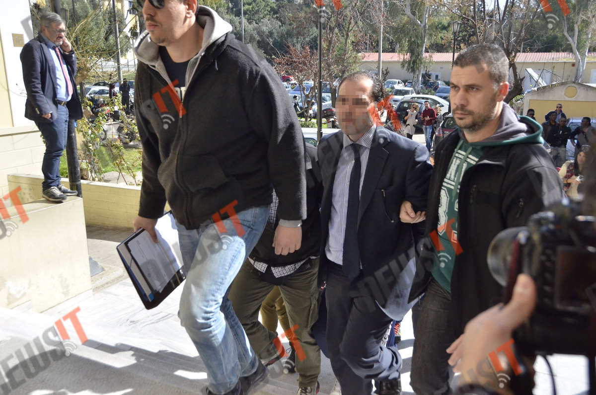 Κύκλωμα εκβιαστών: Αθώος δηλώνει ο εκδότης – Στον εισαγγελέα οι 3 ...