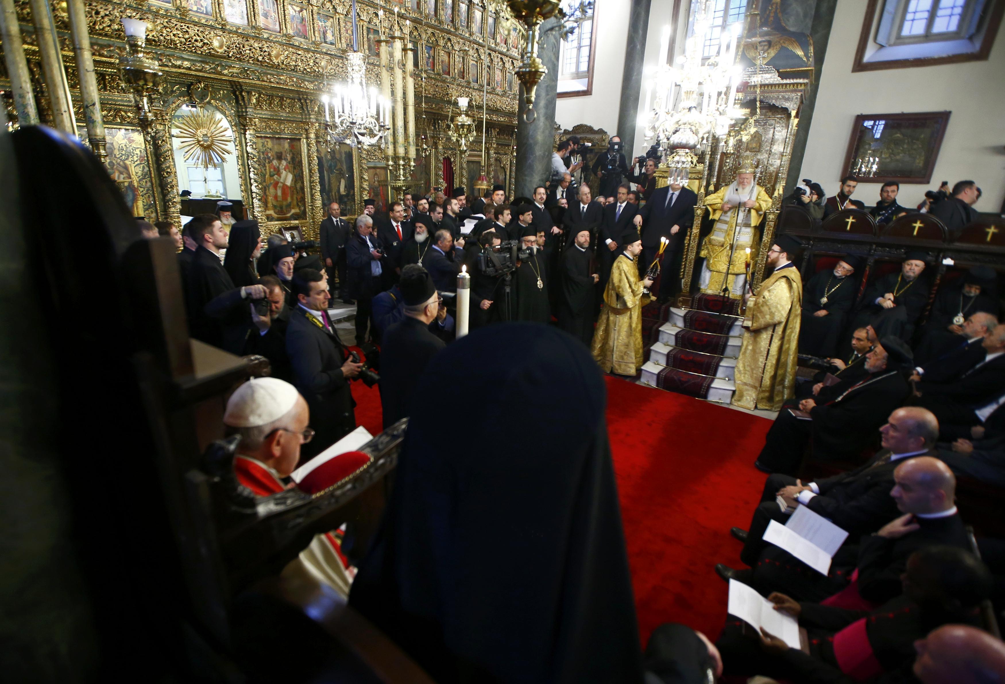 Με συγκίνηση η Πατριαρχική και Συνοδική Θεία Λειτουργία, παρουσία του ...