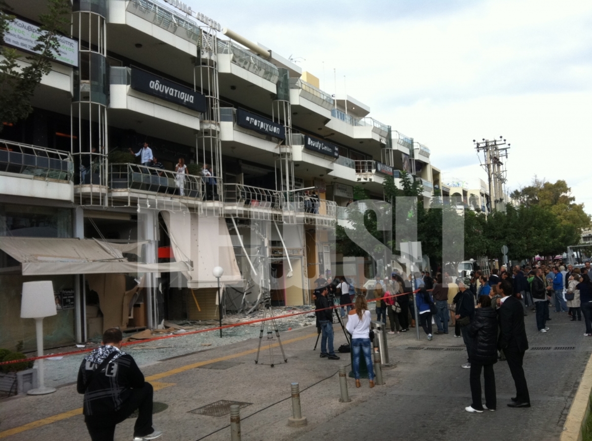 10 κιλά εκρηκτικά σάρωσαν τη Γλυφάδα – Εικόνες και βίντεο από τις ...