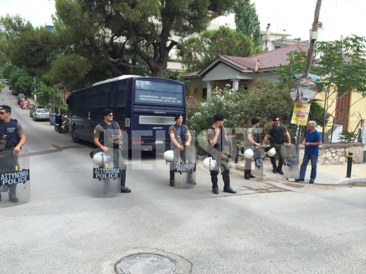Κρησφύγετο Μαζιώτη: Επι ενάμιση χρόνο ζούσε στο Μαρούσι και δρούσε κάτω ...