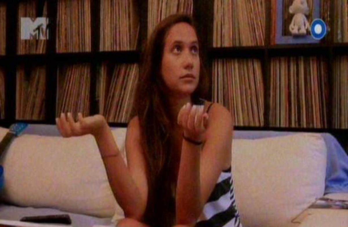 Θέληση για ζωή! Το μωρό που γεννήθηκε με κεφάλι ενήλικα (ΒΙΝΤΕΟ)