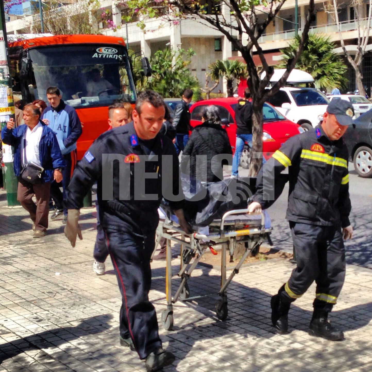 58χρονος έδωσε τέλος στην ζωή του πέφτοντας στις γραμμές του ΜΕΤΡΟ ...