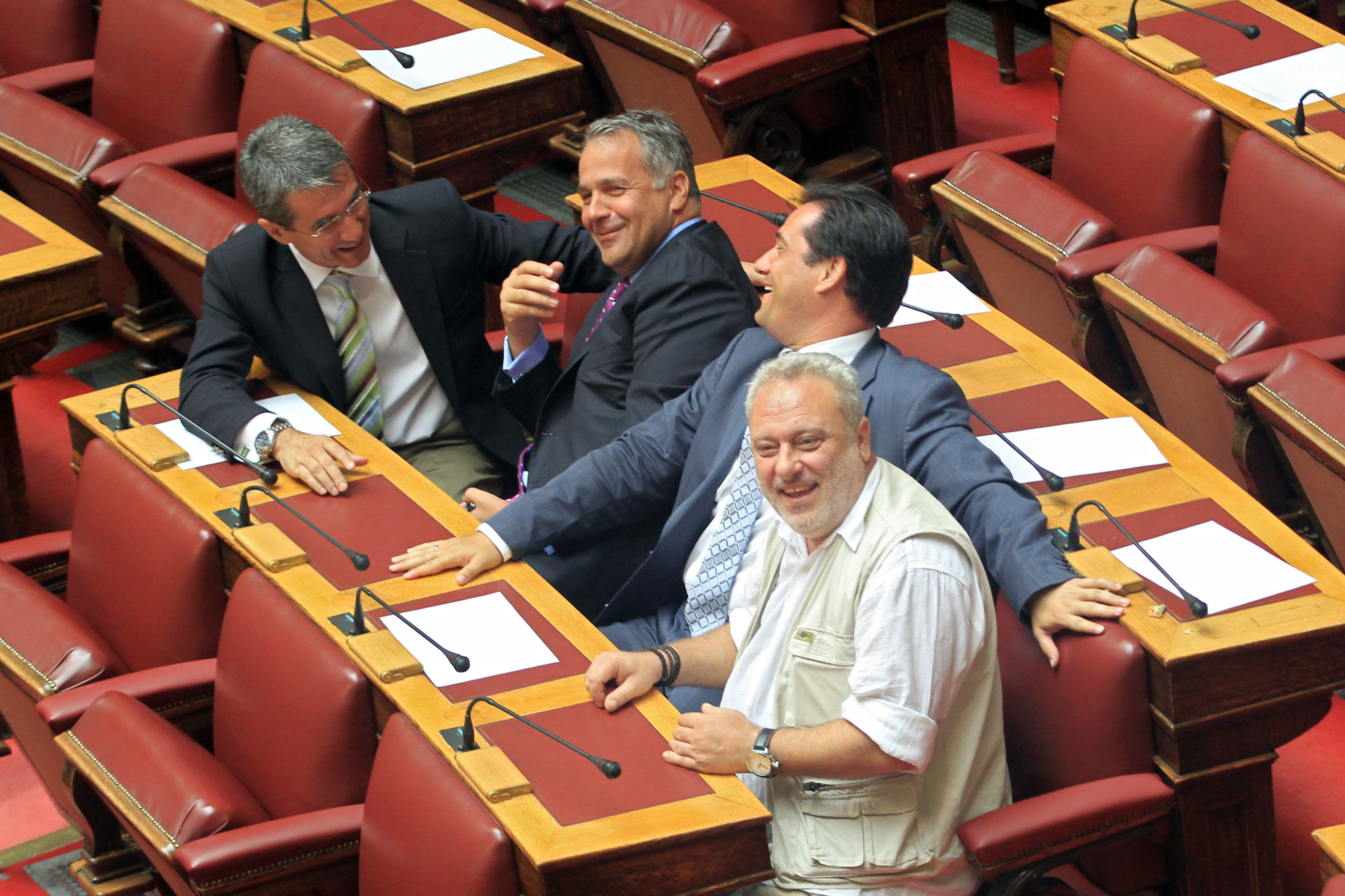 Τα "παρών" της ΔΗΜΑΡ και οι “εφεδρείες” του Ψαριανού και Οικονόμου