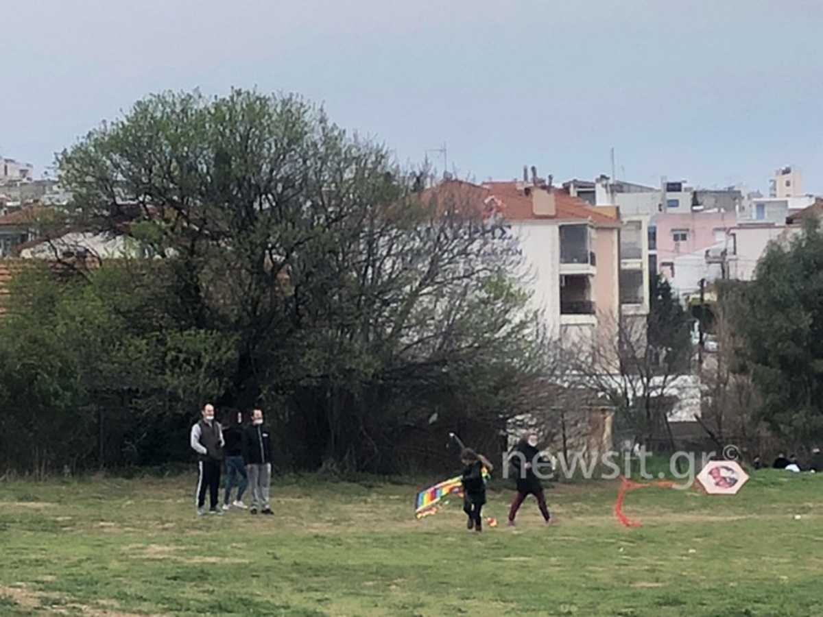 Θεσσαλονίκη - Καθαρά Δευτέρα: Πέταγμα χαρταετού με μάσκες και ...
