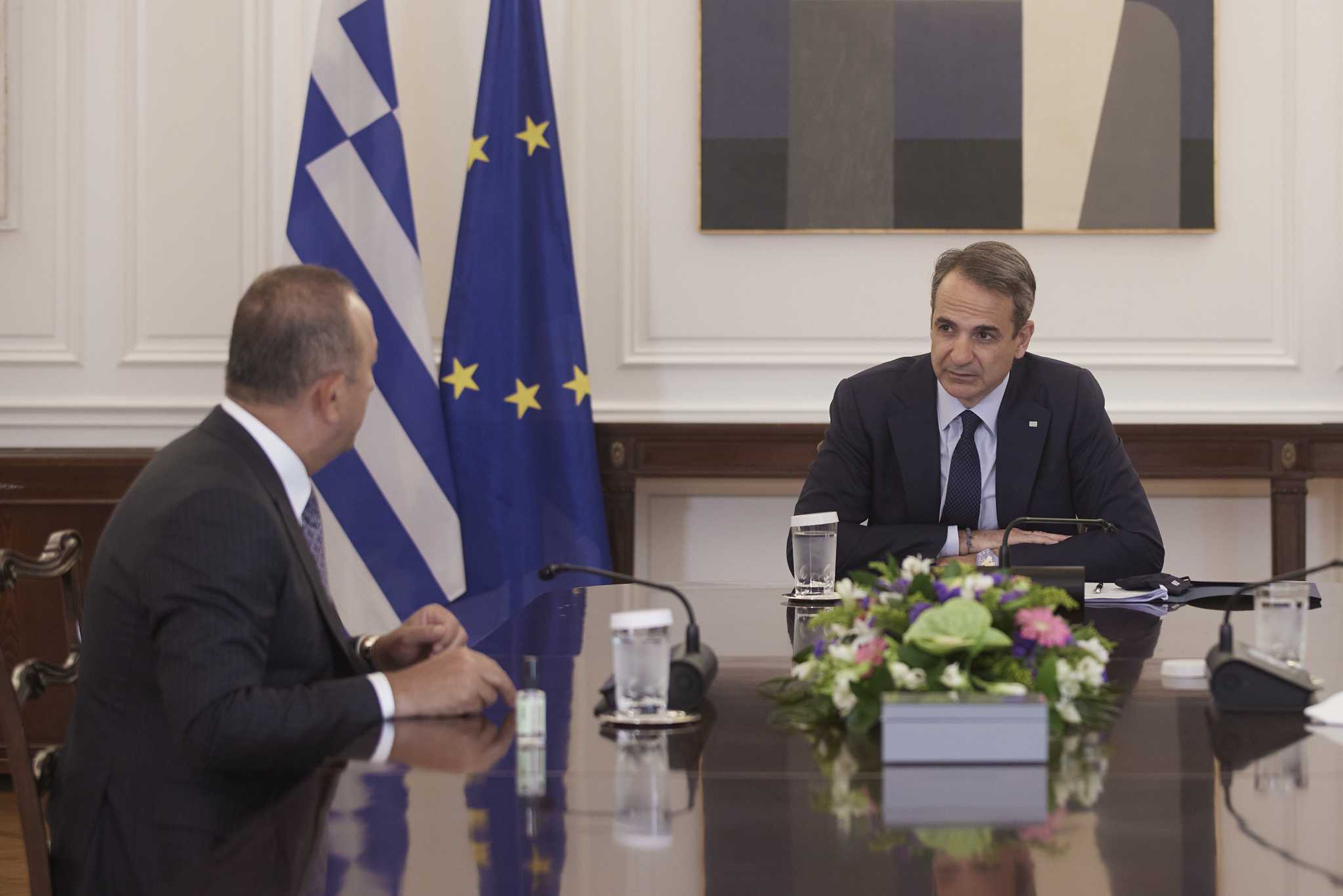 Επίσκεψη Τσαβούσογλου - Live: Η συνάντηση με Μητσοτάκη