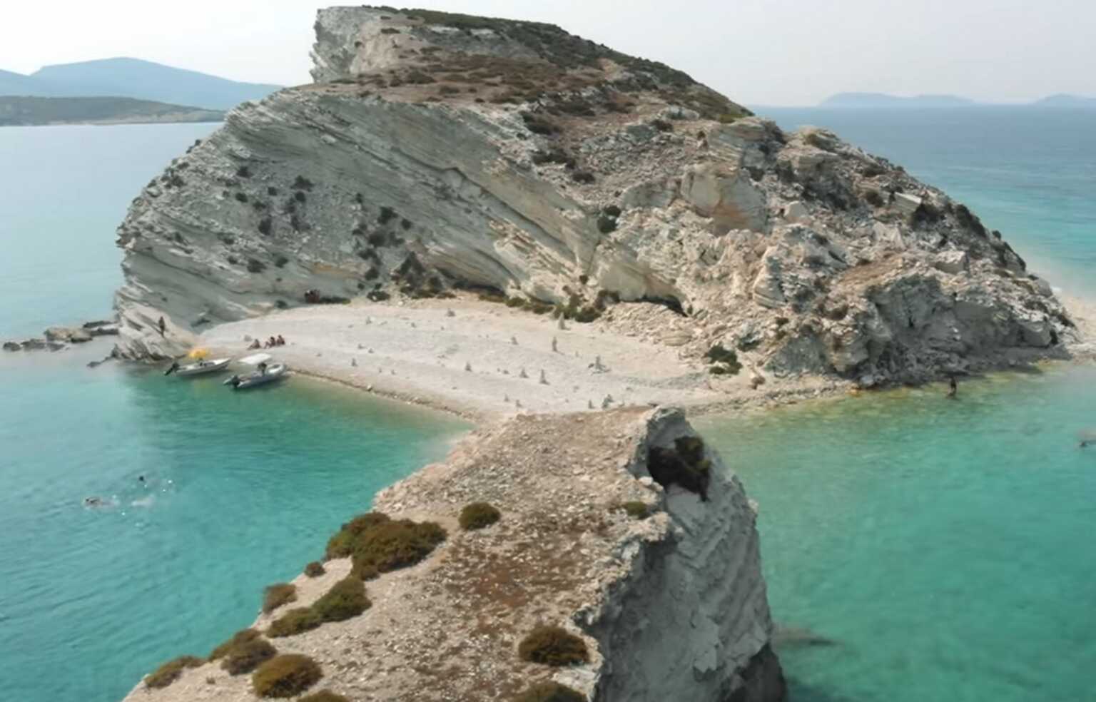 Λειψοί: Το νησί με τις εκπληκτικές παραλίες που λέει όχι σε ξαπλώστρες ...