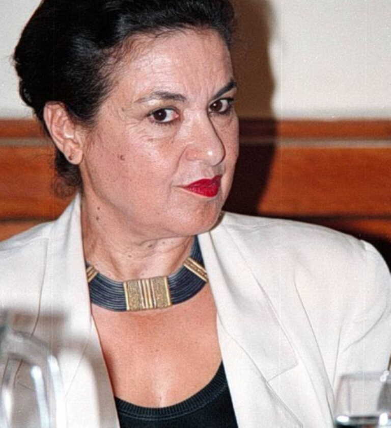 Μαρίνα Λαμπράκη-Πλάκα: Στο Α' νεκροταφείο η κηδεία της διευθύντριας της ...