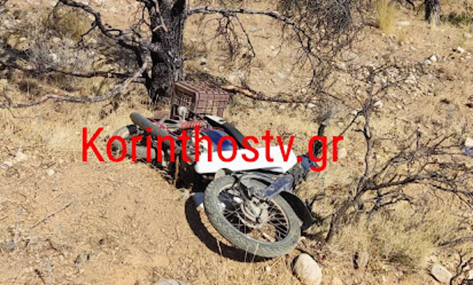 Τραγωδία στα Αθίκια Κορινθίας: Νεκρός σε χαράδρα οδηγός μηχανής - Τον ...