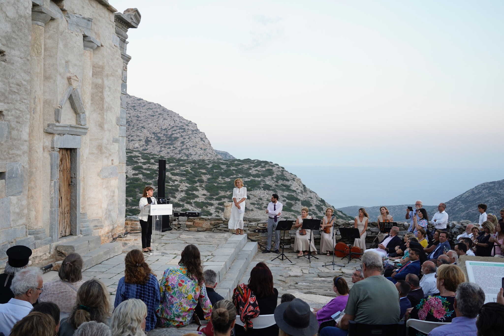 Σίκινος: Αποδόθηκε στο κοινό το μοναδικό μνημείο της Επισκοπή ...