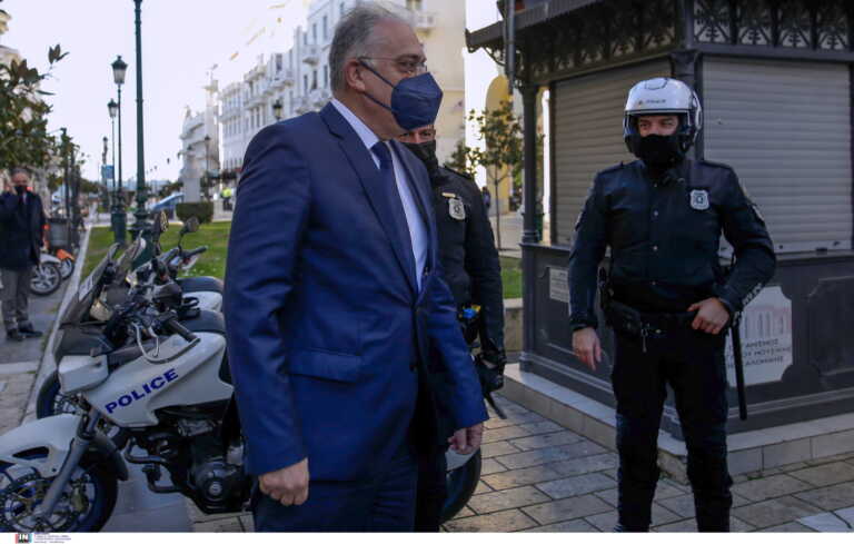 Θεοδωρικάκος: «Αλλοι 600 νέοι ειδικοί φρουροί στα αστυνομικά τμήματα ...