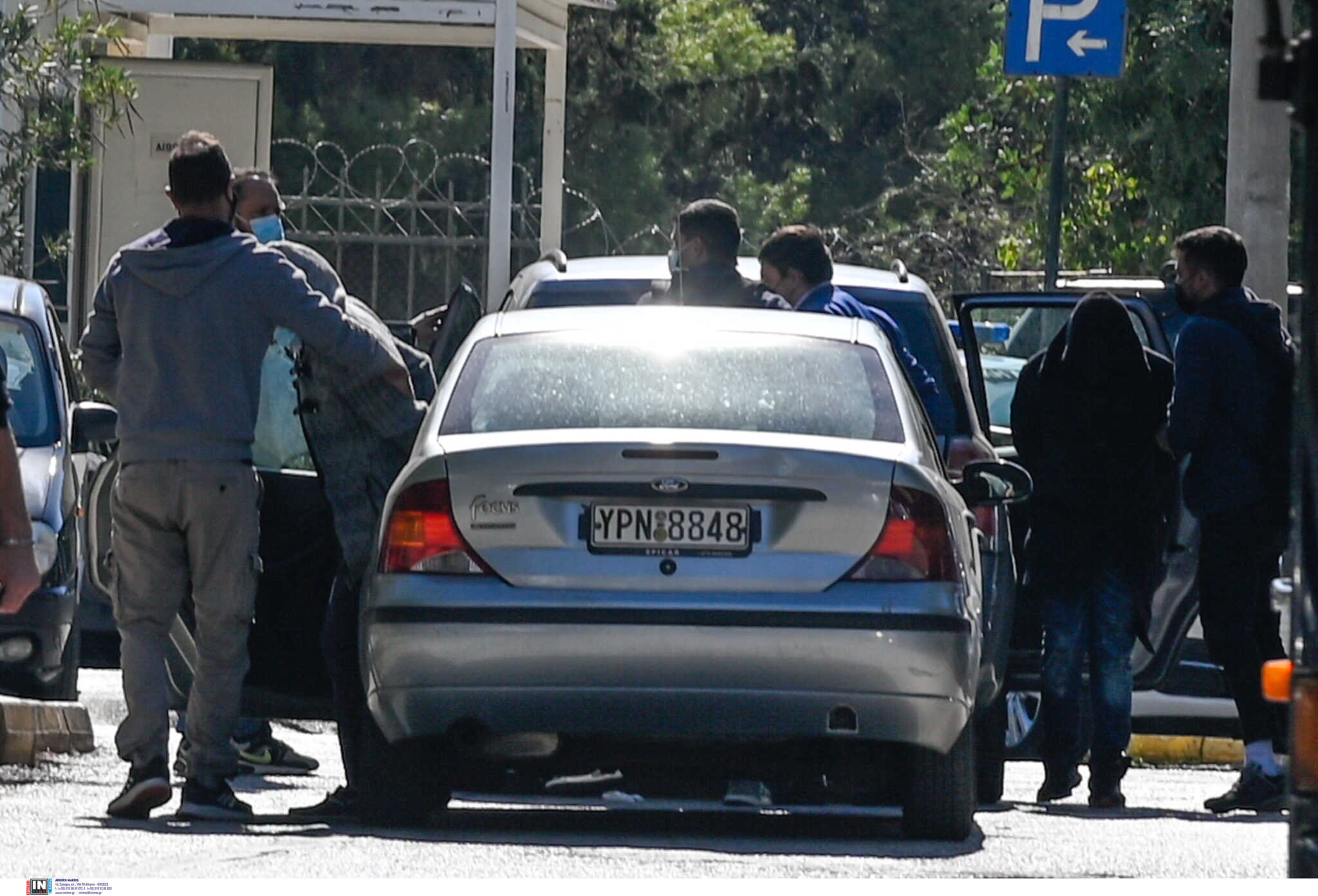 Κολωνός: Γιατί δεν έχει τεθεί σε διαθεσιμότητα ο αστυνομικός που ...