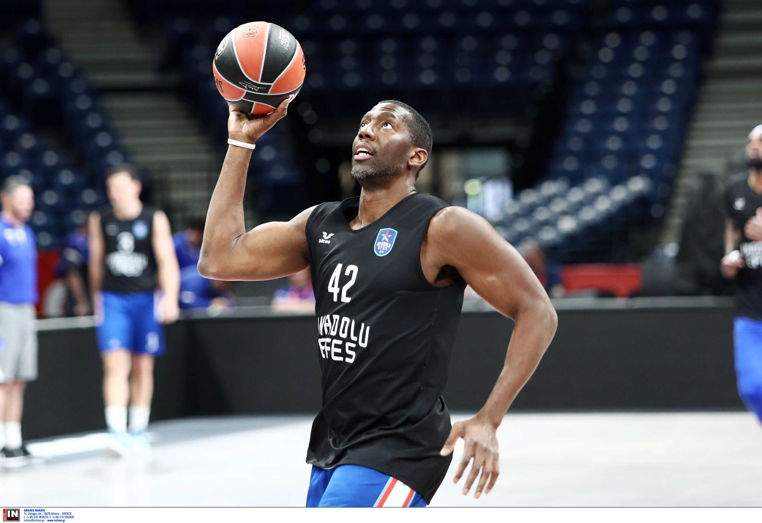 Σοκαριστικό τροχαίο για πρώην παίκτη του Ολυμπιακού - Κοντέινερ από ...