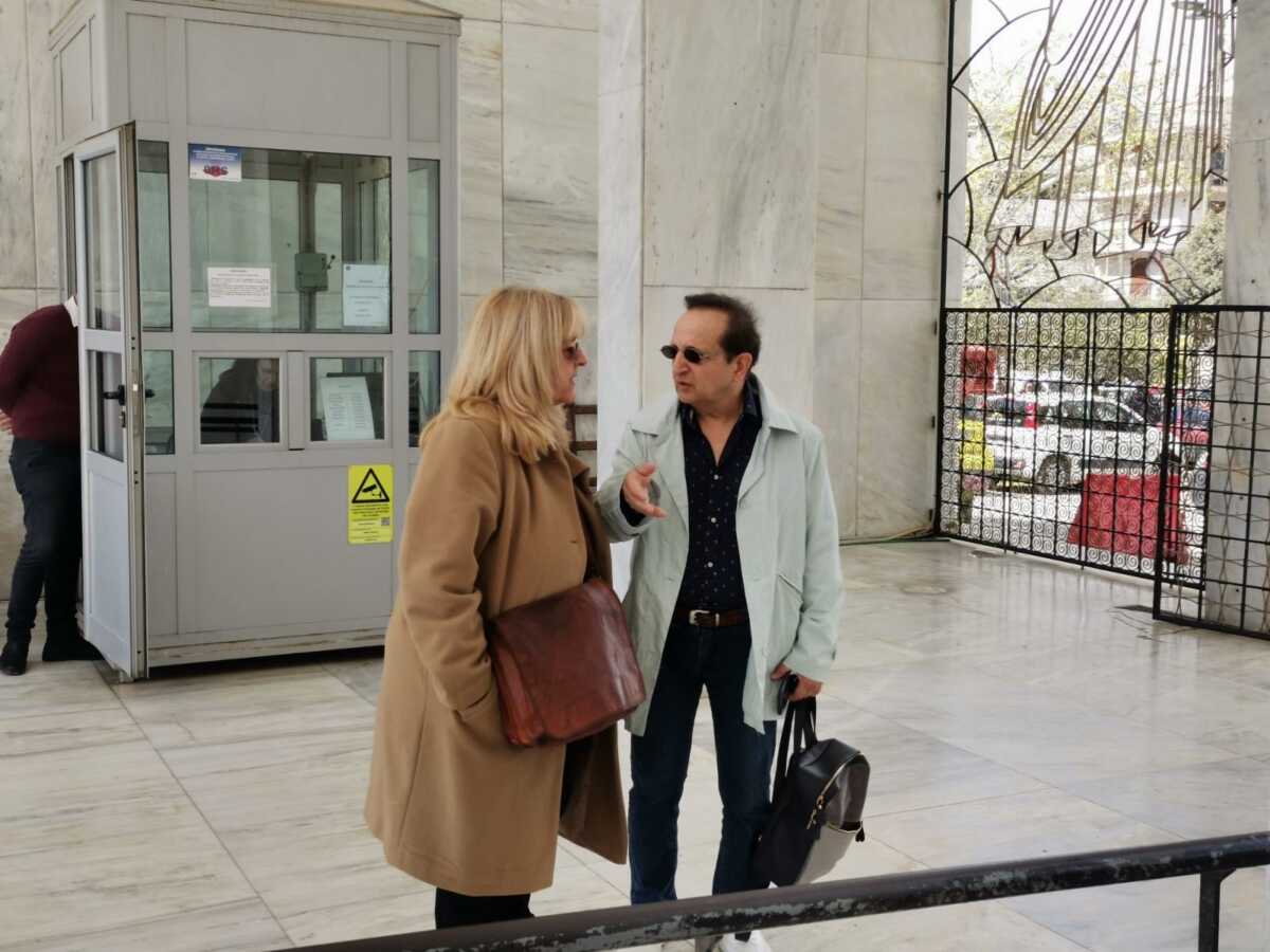 Κηδεία Ρένας Κουμιώτη: Τελευταίο αντίο στην σπουδαία τραγουδίστρια