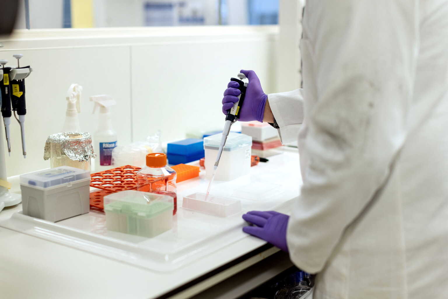 Εργαστηριακοί γιατροί: Τέλος από σήμερα τα παραπεμπτικά για τις ...