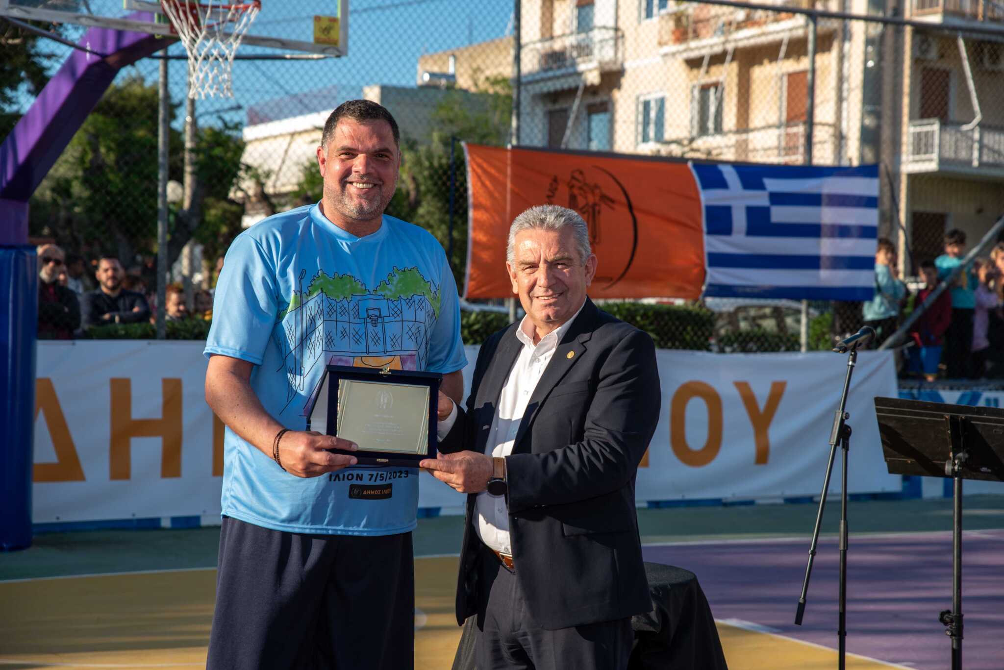 Δημήτρης Παπανικολάου: Γήπεδο στο Ίλιον πήρε το όνομά του