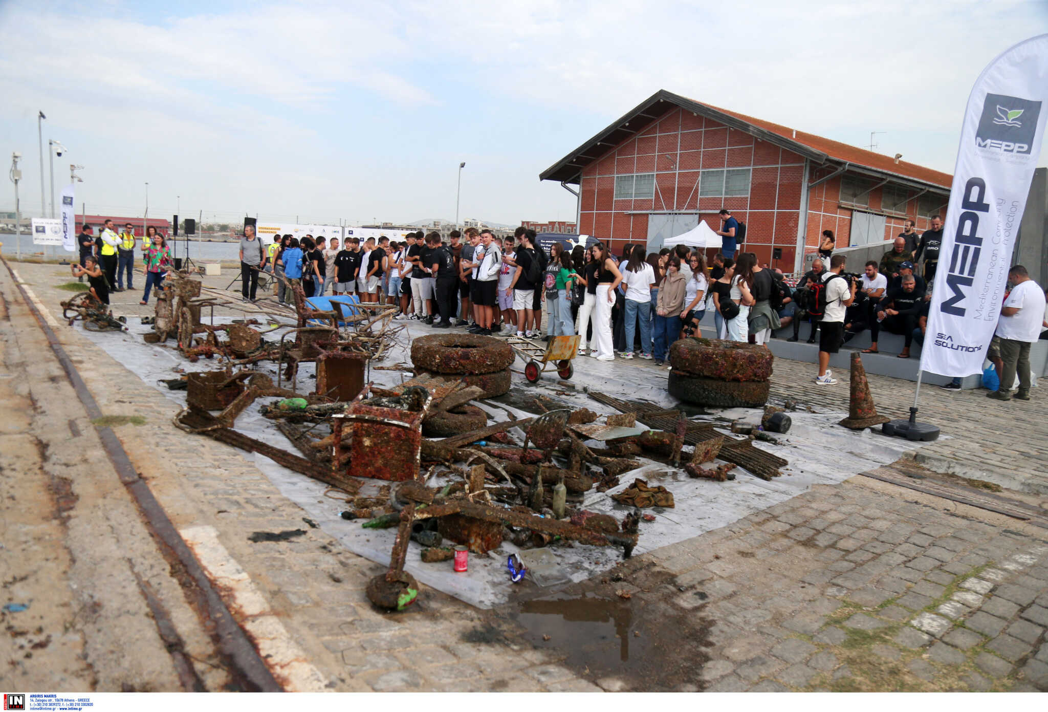 Θεσσαλονίκη: Υποθαλάσσιος σκουπιδότοπος και πάρκινγκ ο βυθός του ...