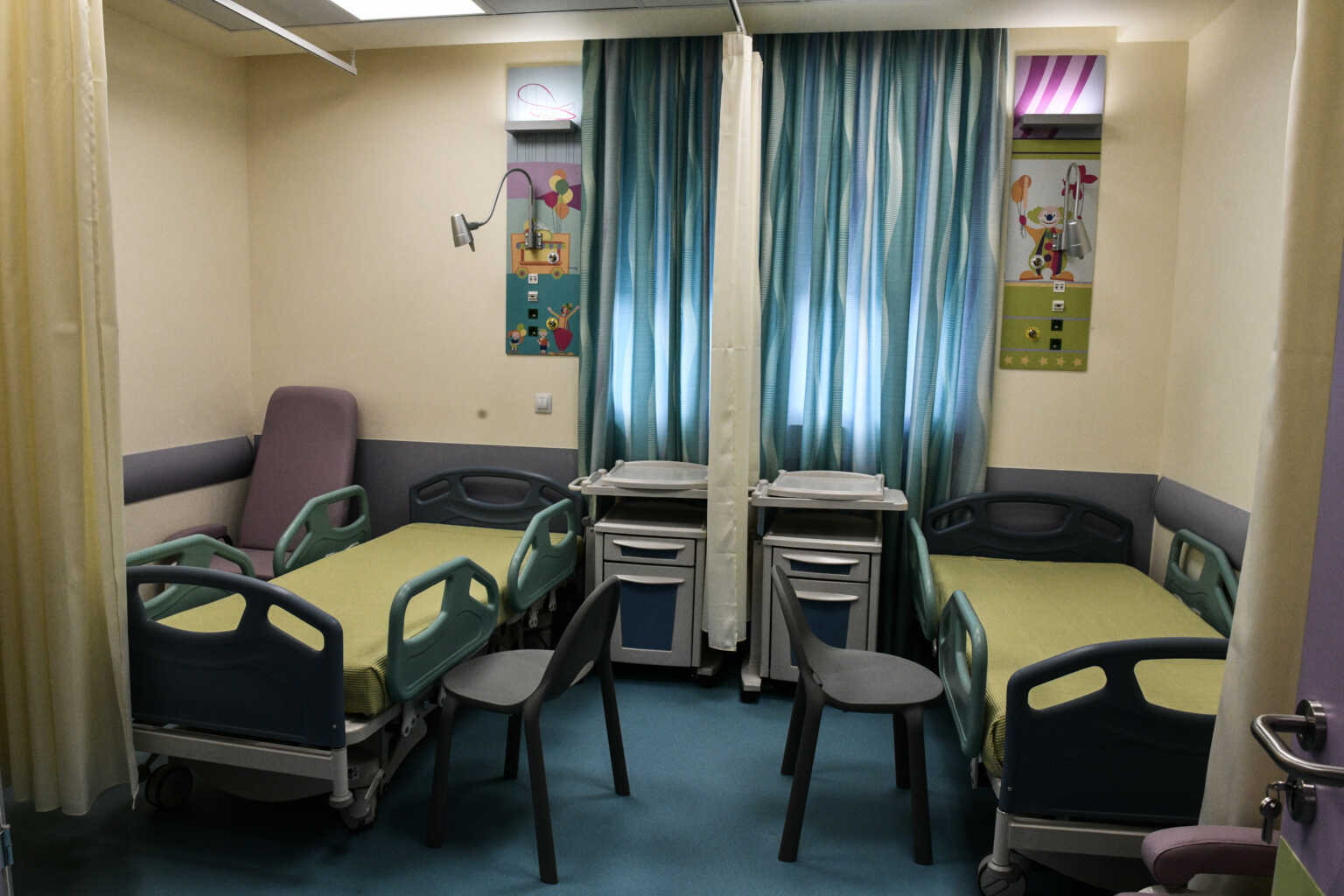 Παίδων Αγλαΐα Κυριακού: Νοσηλεύτρια έπεσε θύμα ξυλοδαρμού από 15χρονη ...