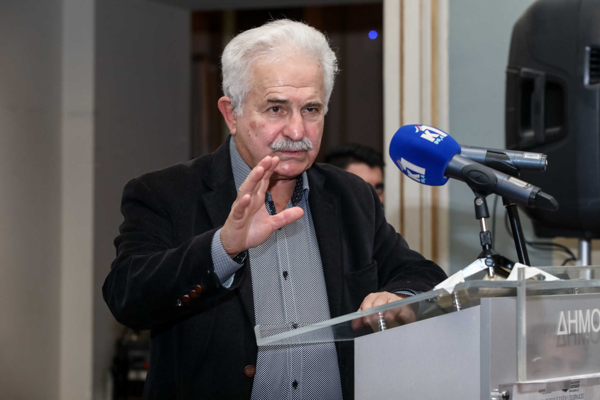 Μίμης Ανδρουλάκης: «Ο Ανδρέας Πανανδρέου "αρπάχτηκε" από τη Δήμητρα ...