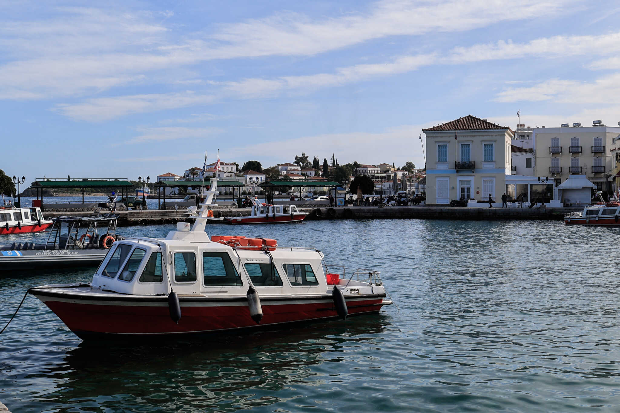 Στέφανος Κασσελάκης: Ένα θαλάσσιο ταξί για τις βαλίτσες του στις ...