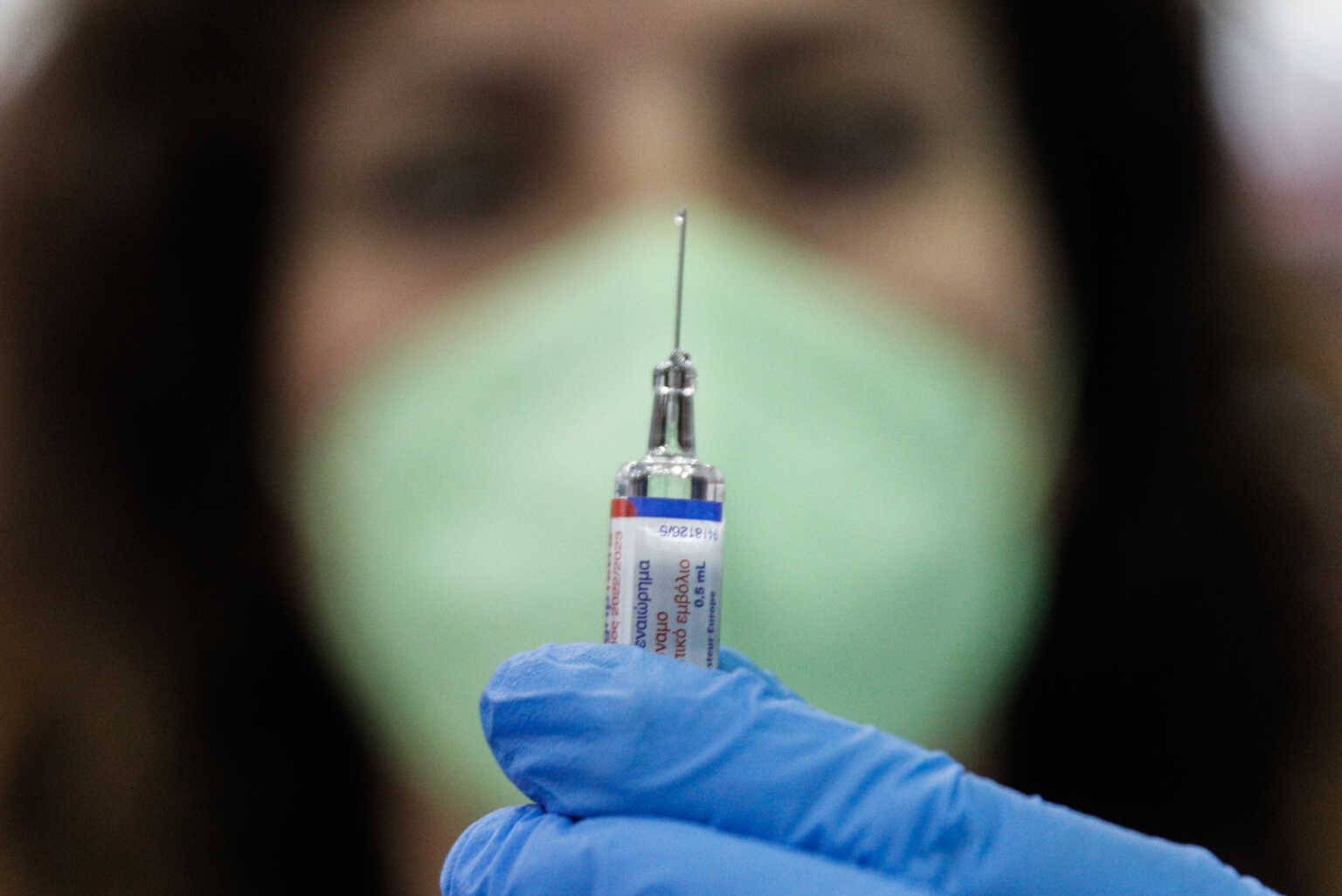 Εξαδάκτυλος για εμβόλια COVID-19 στα φαρμακεία: «Οι πολίτες θα ...