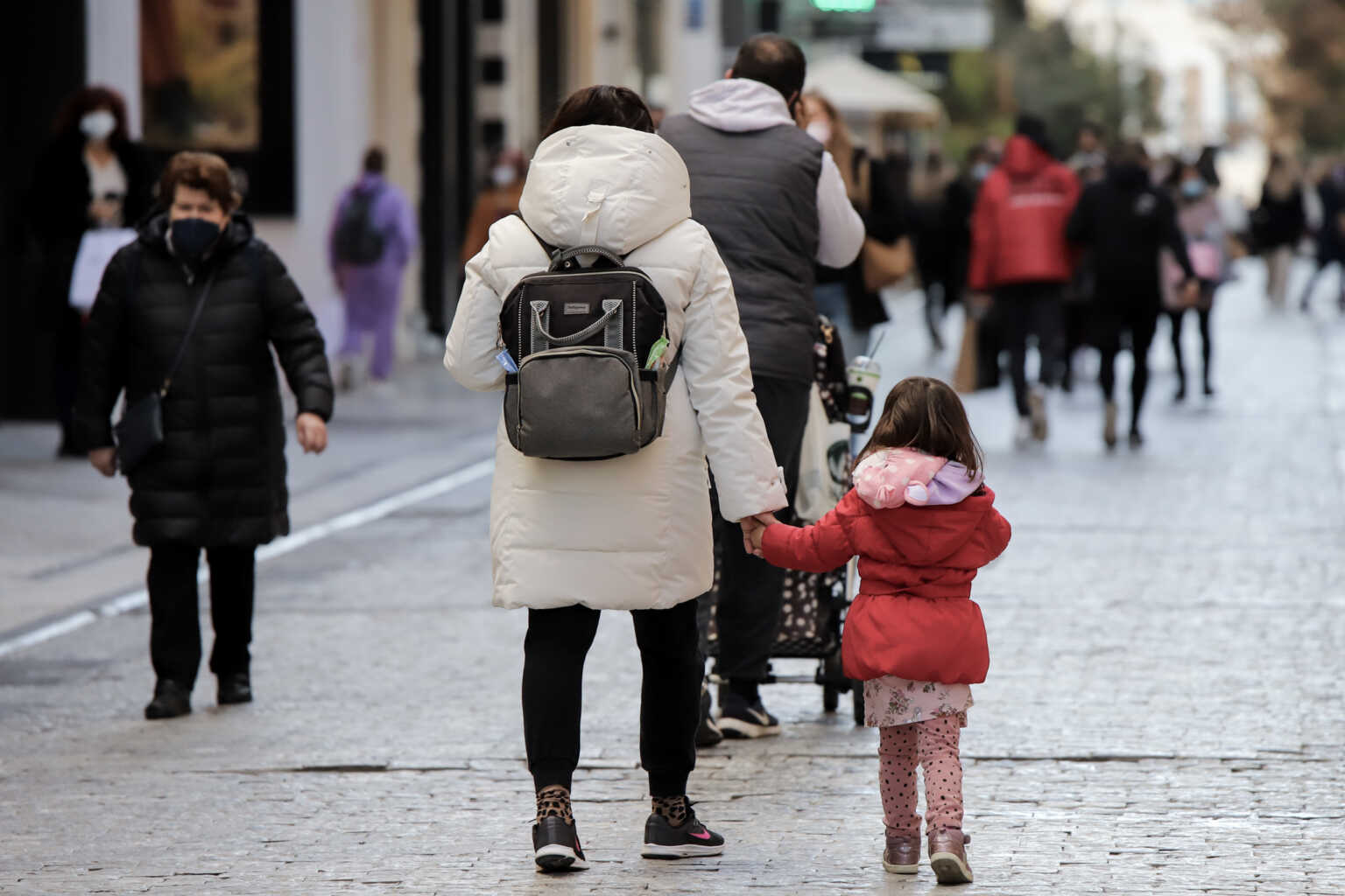 Οι «Νταντάδες της γειτονιάς» στην Αθήνα και σε άλλους 61 δήμους της ...
