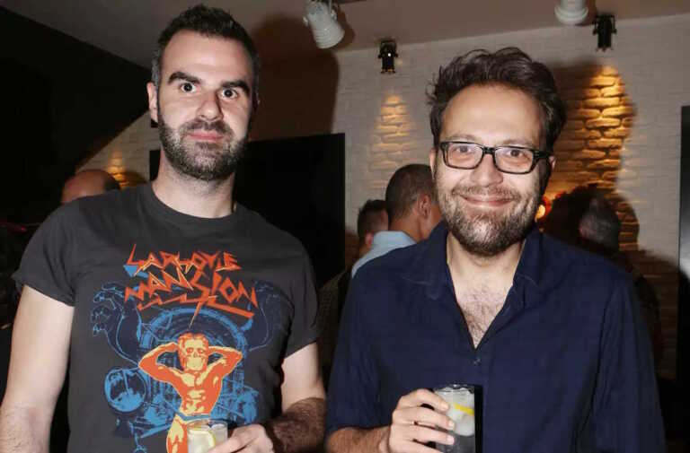 Ο Αύγουστος Κορτώ παντρεύτηκε τον σύντροφό του Αναστάσιο Σαμουηλίδη: Οι ...