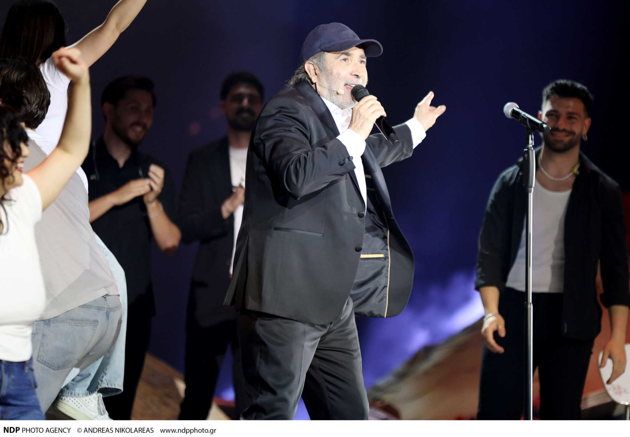 Ο Λάκης Λαζόπουλος και το «Αλ Τσαντίρι Νιουζ» επιστρέφουν στο MEGA