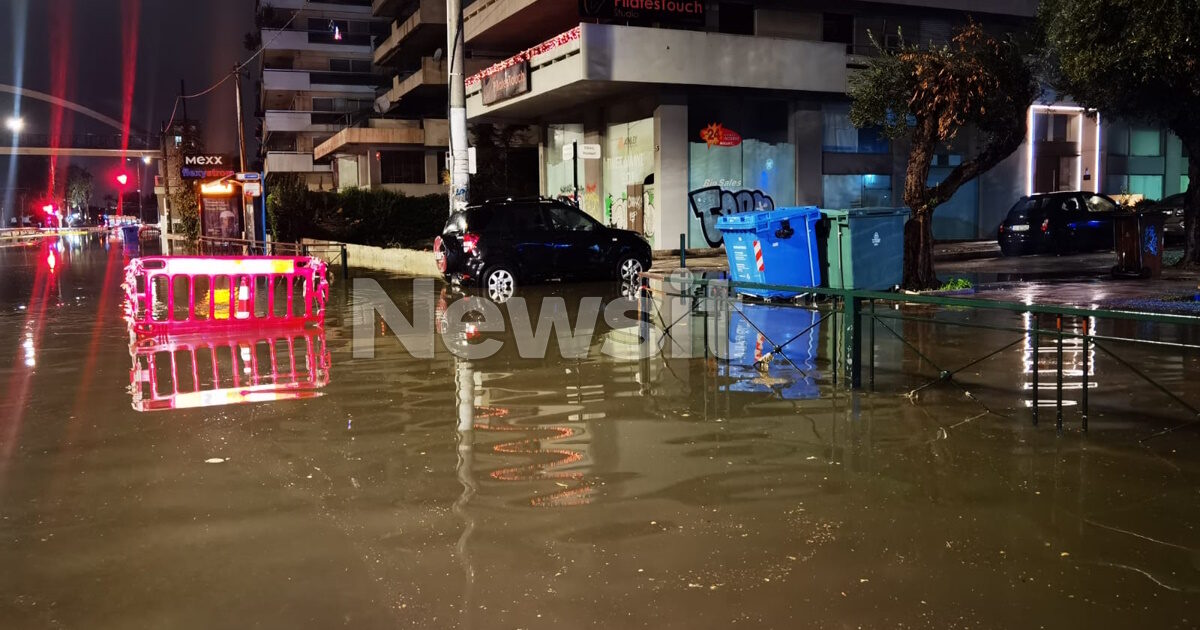 Κακοκαιρία «Elena»: Σε λίμνη μετατράπηκε η Ποσειδώνος στο ύψος του ...