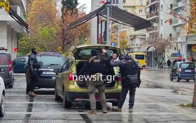 Έδεσσα: Ο γαϊδαρος που έγινε άγαλμα και η ιστορία που περνάει από γενιά ...