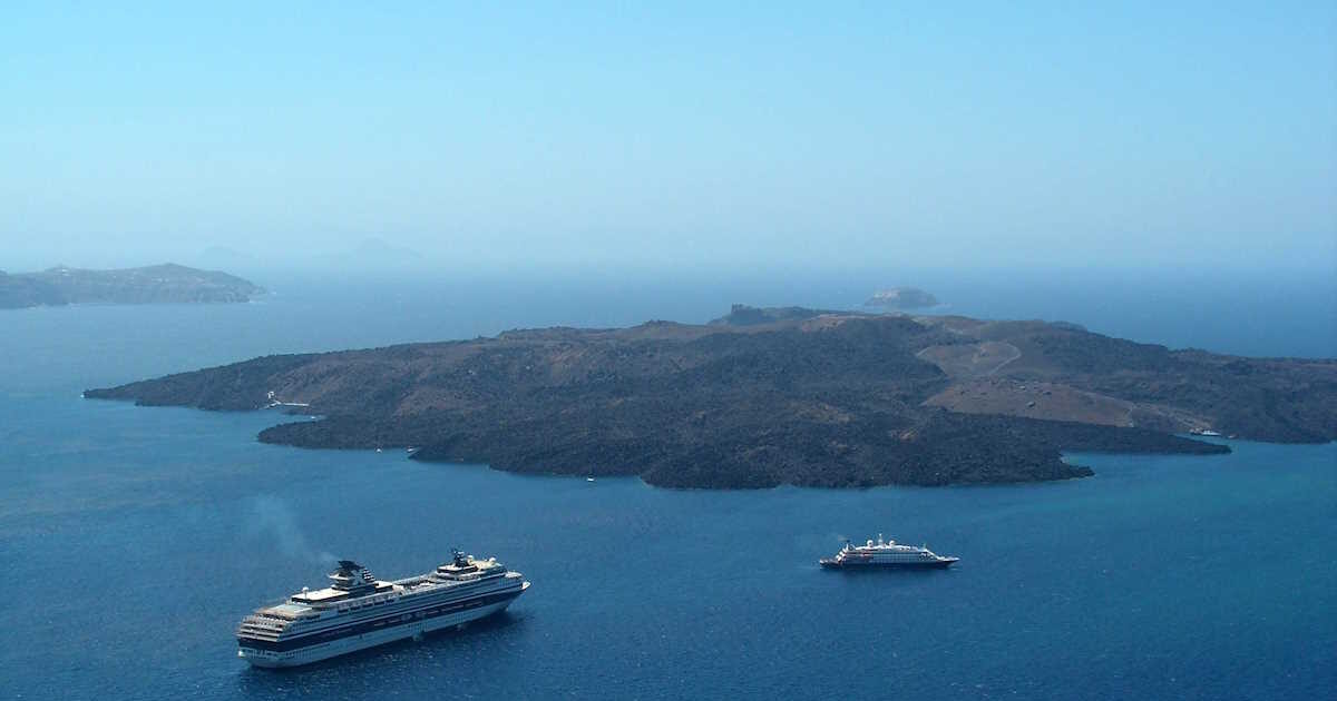 Σύσκεψη για το ηφαίστειο Σαντορίνης: Ήπια σεισμική δραστηριότητα