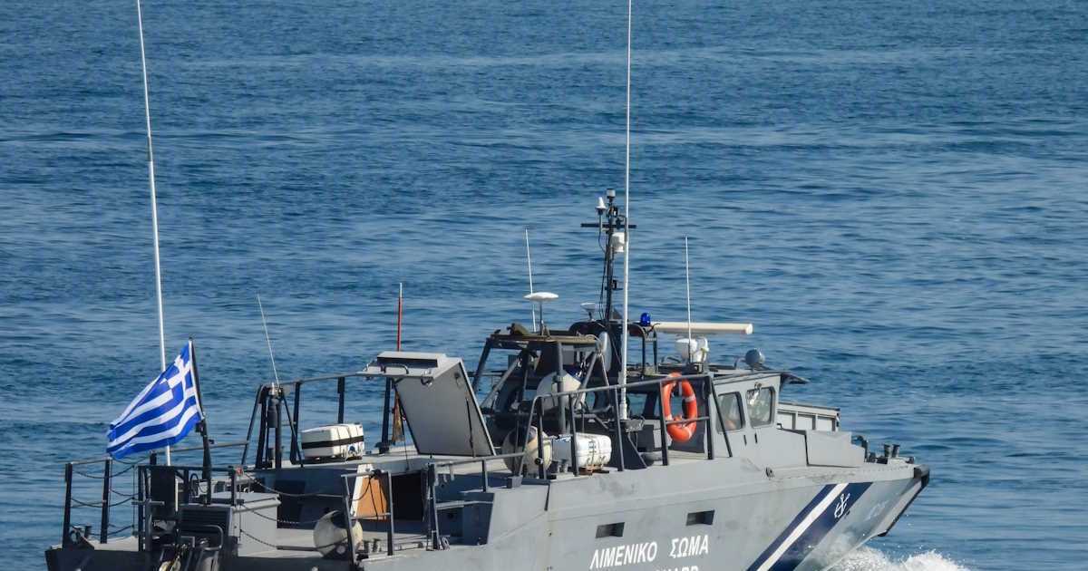 Σάμος: Βίντεο από ρεσάλτο λιμενικών σε τουρκική θαλαμηγό με 57 μετανάστες