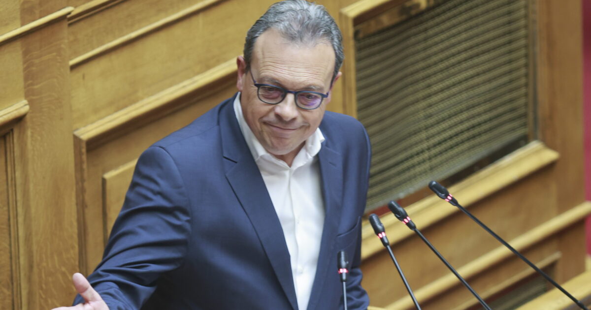 Ο ΣΥΡΙΖΑ κατηγορεί το ΠΑΣΟΚ για μικροπολιτική και αφήνει ανοιχτό το ...