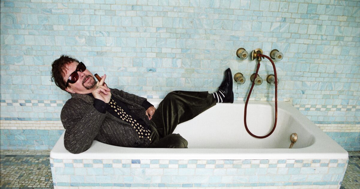 Τομ Ρόμπινς: Πέθανε στα 92 του ο εμβληματικός αμερικανός συγγραφέας