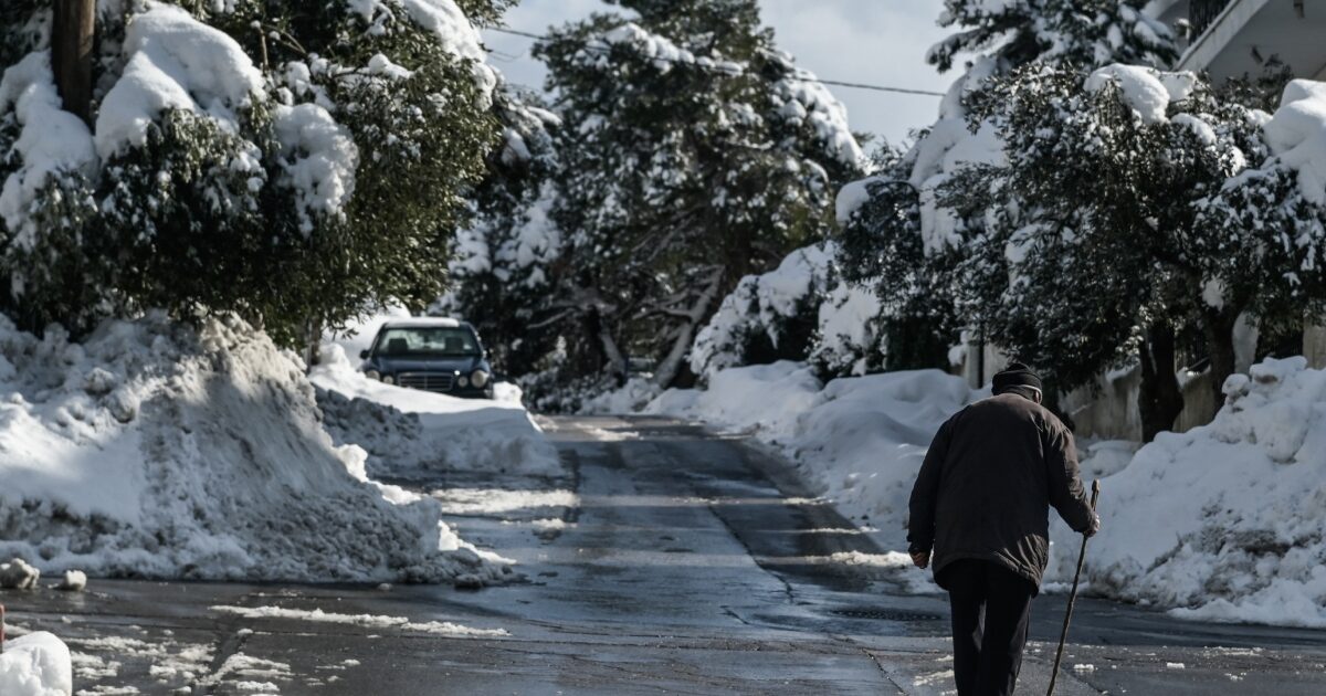 Καιρός σήμερα: Ασθενείς χιονοπτώσεις σε Κρήτη και Εύβοια και στα ...