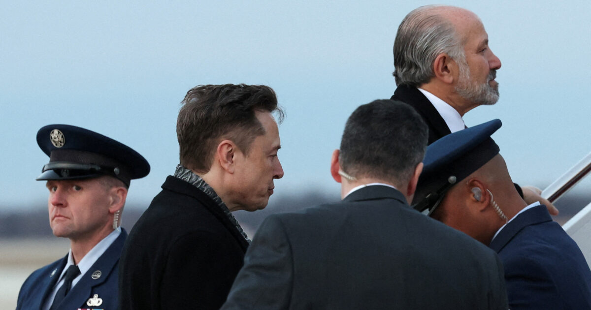 Ο Μασκ αποκάλεσε «προδότη» Αμερικανό Γερουσιαστή και βετεράνο του ...