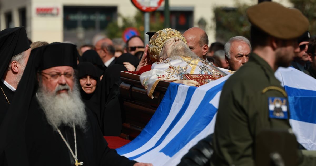 Μητροπολίτης πρώην Θεσσαλονίκης Άνθιμος: Πλήθος κόσμου στο ύστατο ...