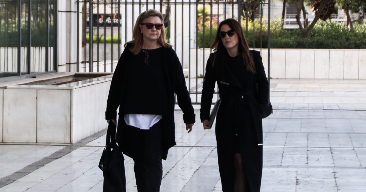 Ελπίδα Νίνου στη δίκη Φιλιππίδη: «Δεν είναι βιαστής, τον αγαπώ βαθιά ...