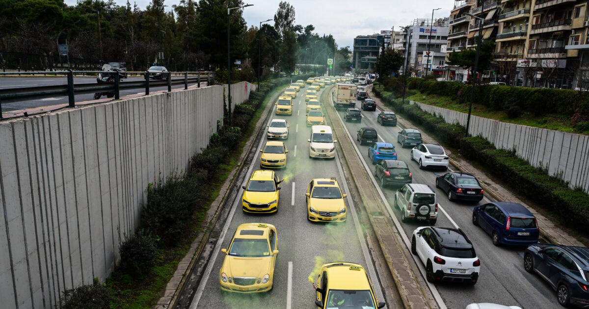 Ταξί: Απεργία την Μεγάλη Τρίτη για τις λεωφορειολωρίδες