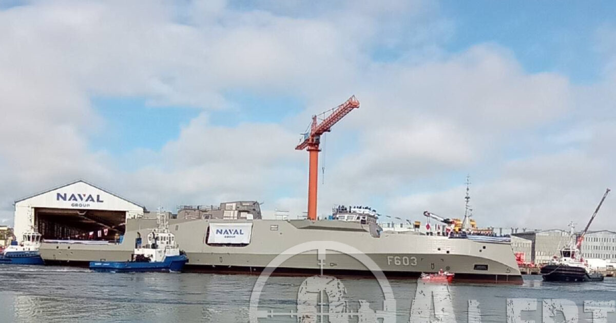 Έπεσε στο νερό η τρίτη φρεγάτα FDI Belharra «Φορμίων» του Πολεμικού Ναυτικού - Εντυπωσιακές εικόνες