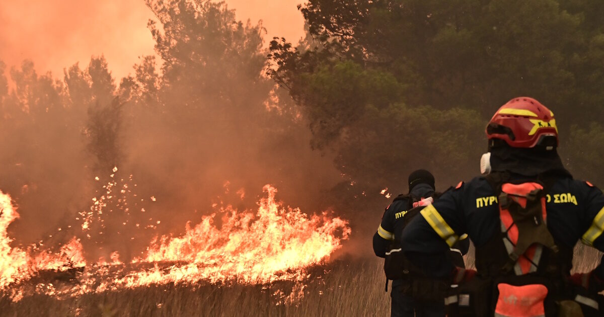 Πολύ υψηλός κίνδυνος πυρκαγιάς αύριο σε Αττική, Εύβοια, Κόρινθο ...