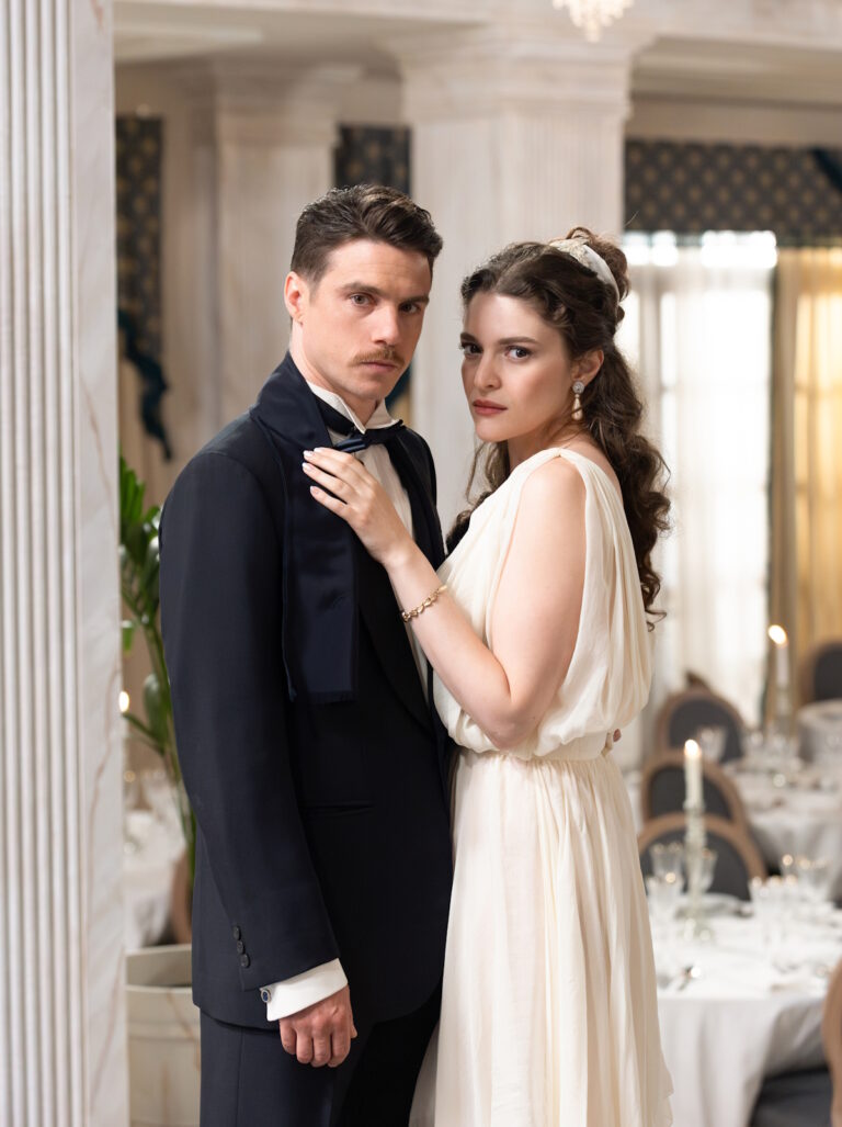 Grand Hotel: Οι πρώτες φωτογραφίες από τη 2η σεζόν της δραματικής ...