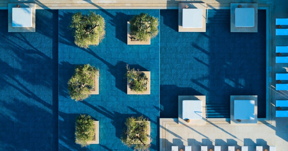 Avra bar: έρχεται το πιο πολυσυζητημένο pool party της σεζόν