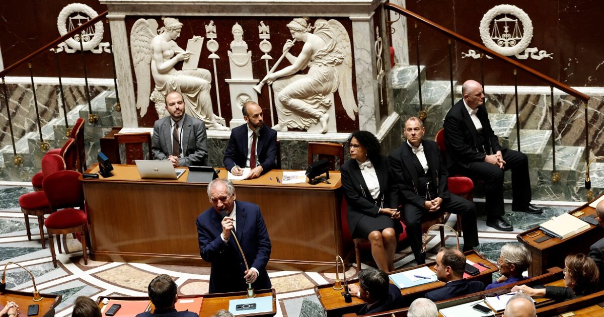 Έπεσε η κυβέρνηση στη Γαλλία - Στο Ελιζέ για να υποβάλει την παραίτησή ...