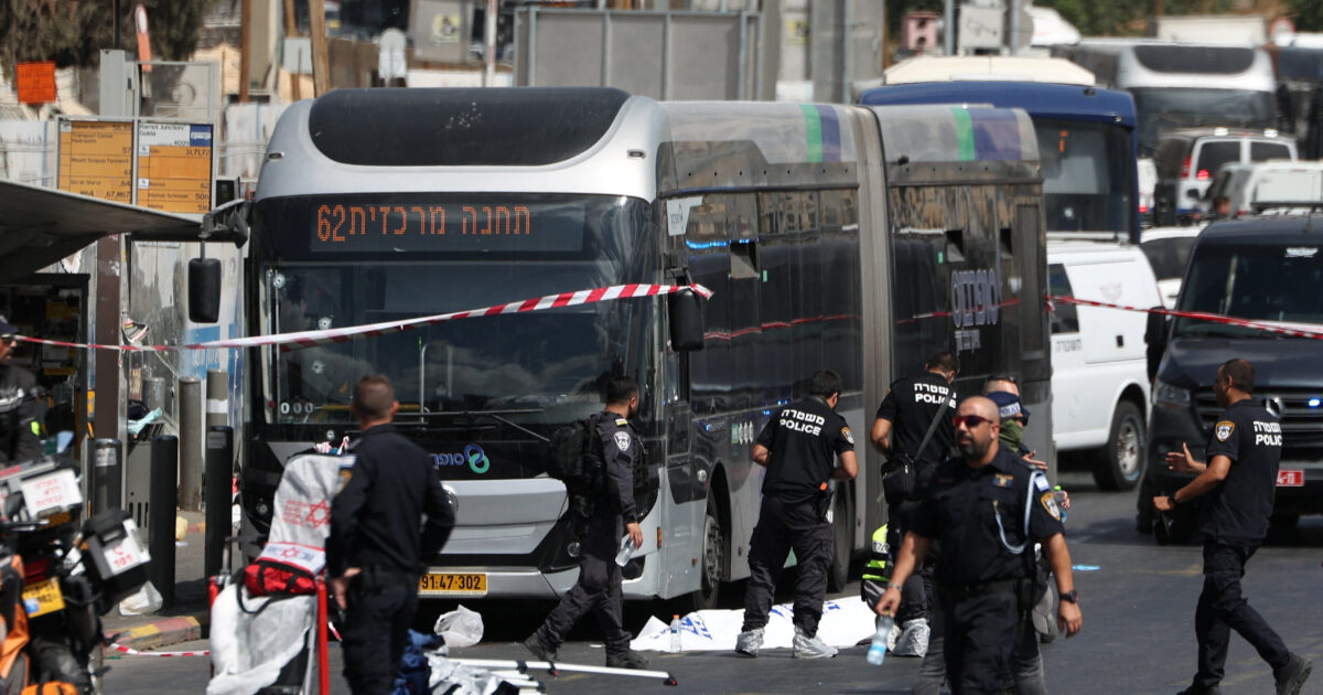 Τρομοκρατική επίθεση στην Ιερουσαλήμ: Δράστες άνοιξαν πυρ σε λεωφορείο ...