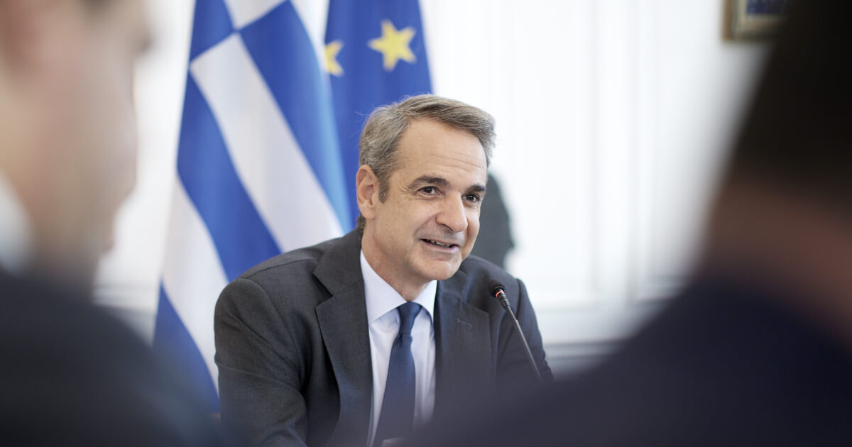 Μητσοτάκης στο υπουργικό: Μάχη με τα fake news για Τέμπη και εξωτερική ...