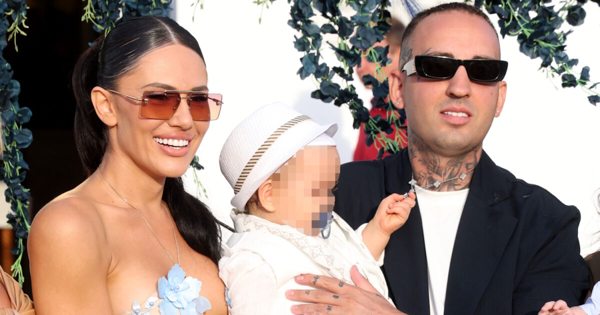 Η Έλενα Τσαγκρινού και ο Dj Stephan έκαναν την βάφτιση του γιού τους στο Πόρτο Ράφτη