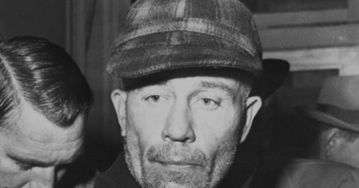 «Monster, The Ed Gein Story» στο Netflix: Ο αληθινός Έντ Γκιν και τα 7 ...